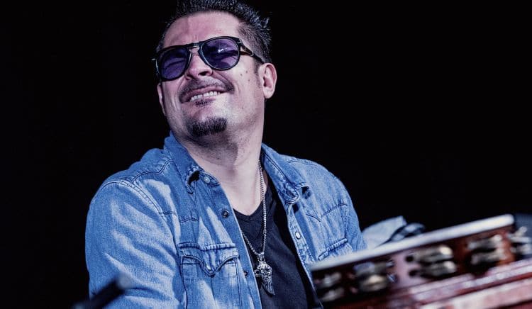 "Wir wollten beleuchten, wo wir herkommen" – RAPHAEL WRESSNIG im mica ...